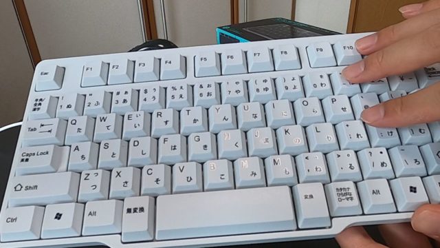 Logicool(ロジクール)のK840を本音レビュー！【メカニカルキーボード良すぎ！価格も安い！】｜cocoの日常